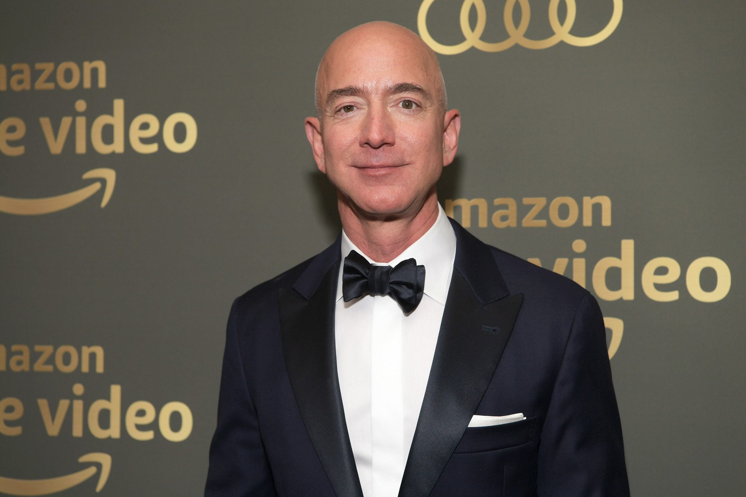 Por qué es tan importante escribir bien, según Jeff Bezos - WomanTime